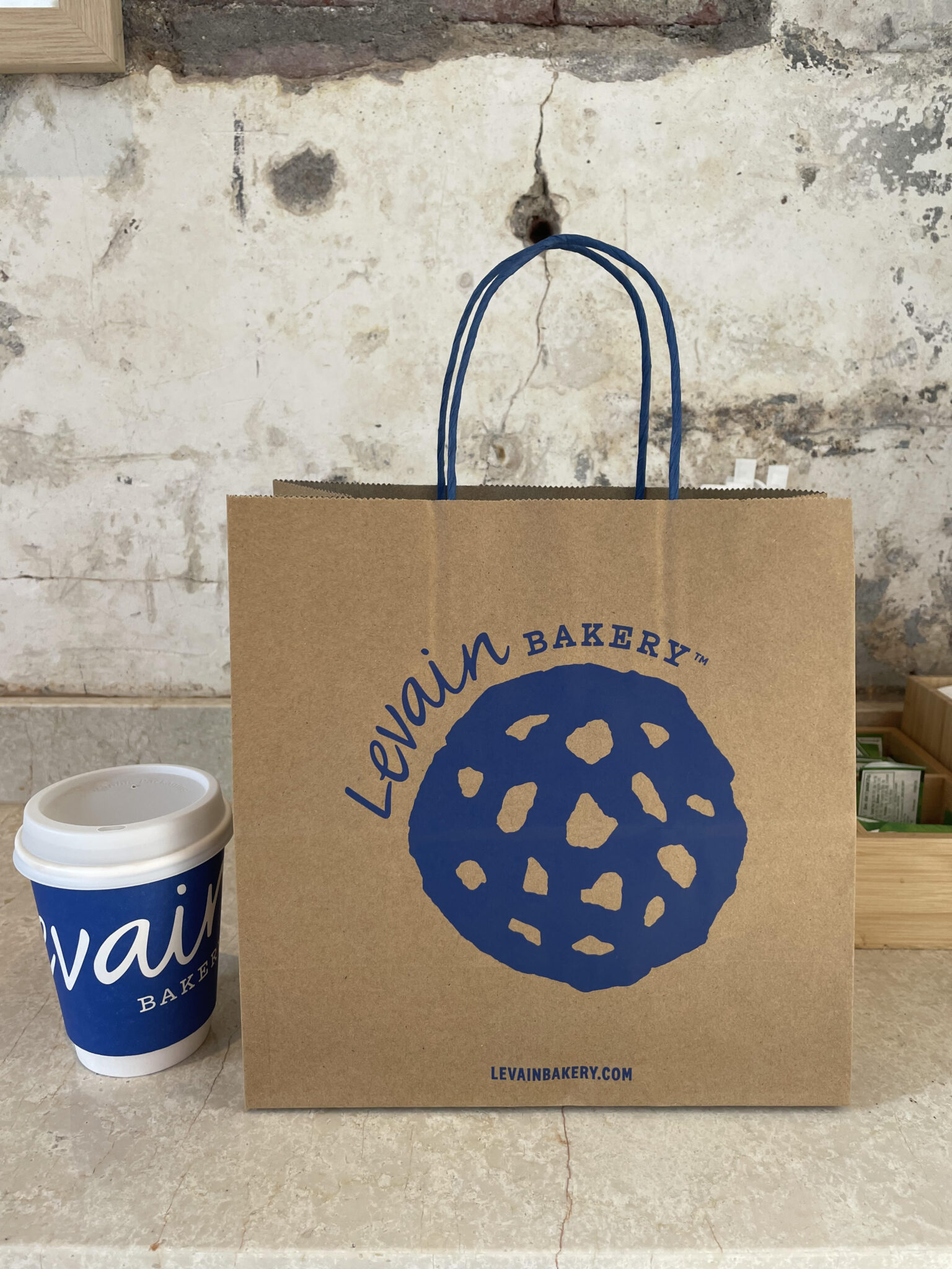 Levain Bakery Opens Its First LA Location in Larchmont Village ...