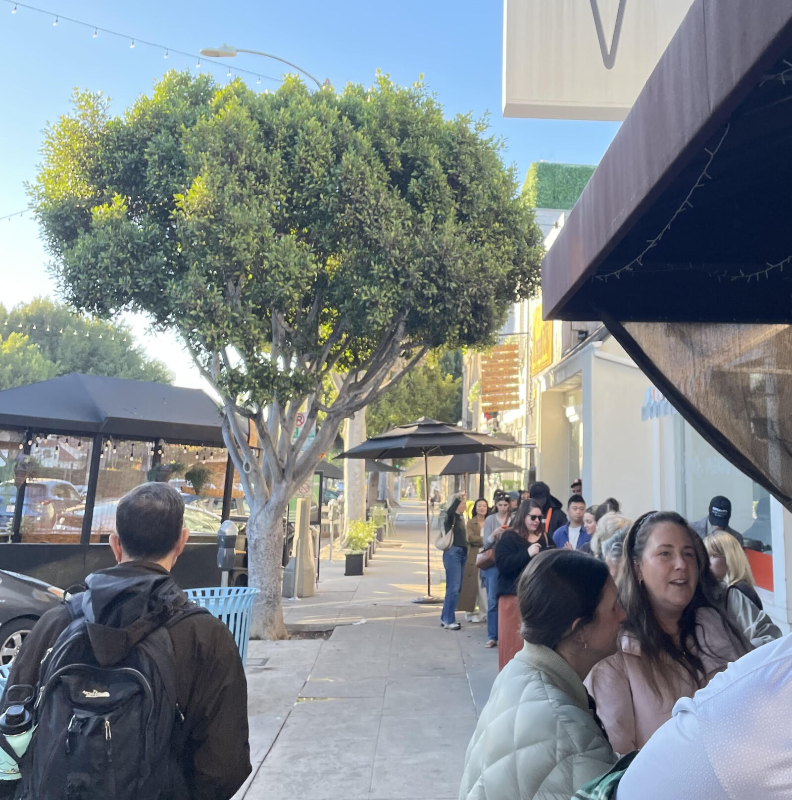 Max & Helen's - Inside LA's New Viral Diner - Mariana in LA